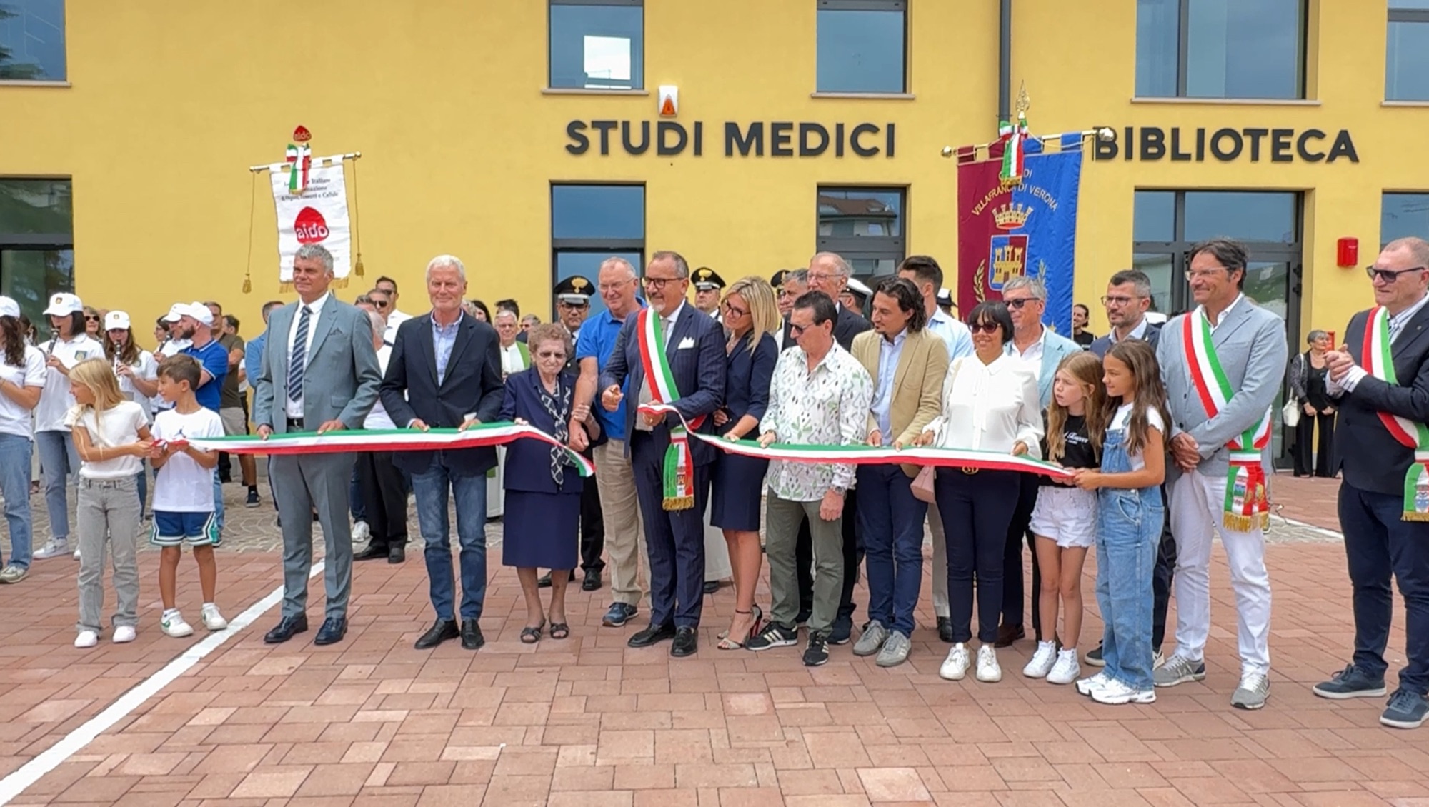 L’amministrazione di Villafranca inaugura la nuova piazza di Dossobuono ...